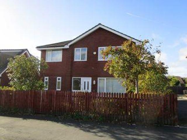 4 Bedrooms Detached house for rent in Denbydale Way, Royton, Oldham OL2