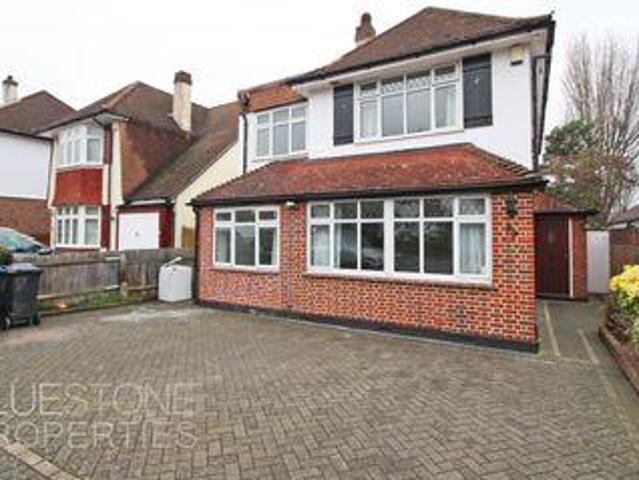4 Bedrooms Detached house for rent in Devonshire Way, Croydon CR0