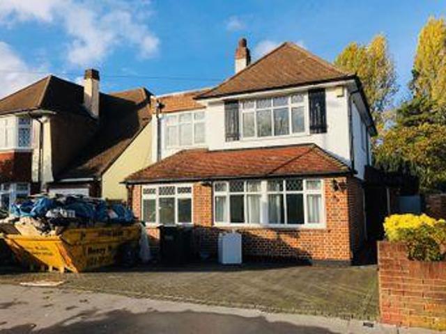 4 Bedrooms Detached house for rent in Devonshire Way, Croydon CR0