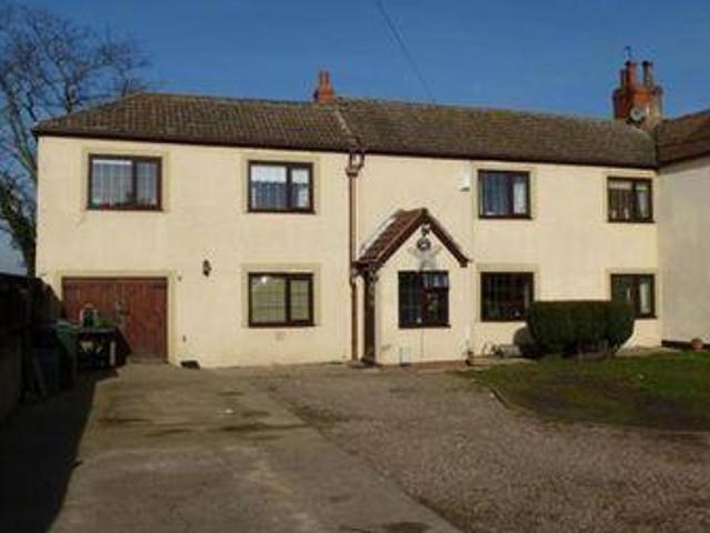 4 Bedrooms Detached house for rent in Doncaster Road, Stainforth, Doncaster DN7