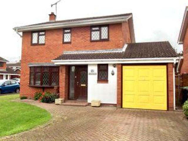 4 Bedrooms Detached house for rent in Falstaff Drive, Droitwich WR9