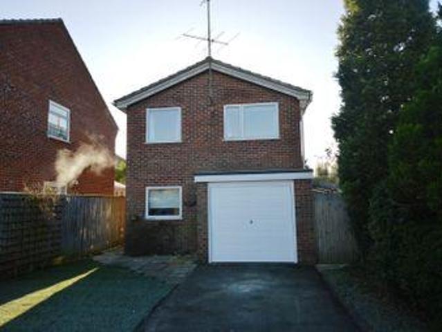 4 Bedrooms Detached house for rent in Fernlea, Whitehill, Bordon GU35