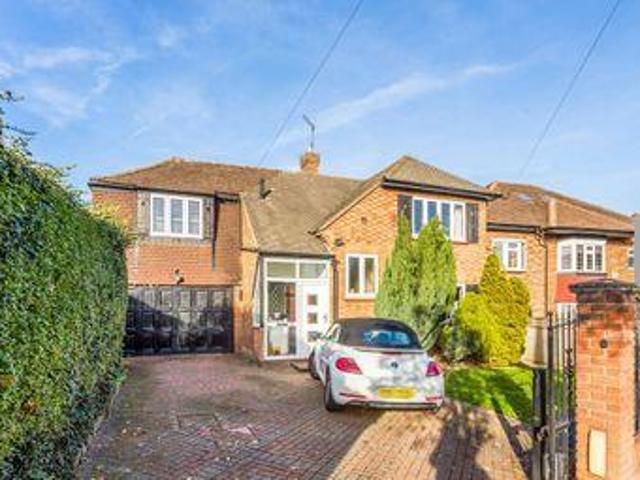 4 Bedrooms Detached house for rent in Forest Way, Woodford Green IG8