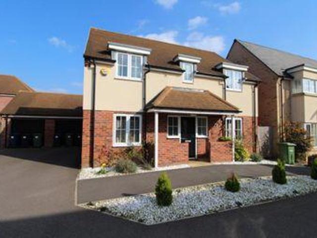 4 Bedrooms Detached house for rent in Harvest Drive, St. Neots PE19