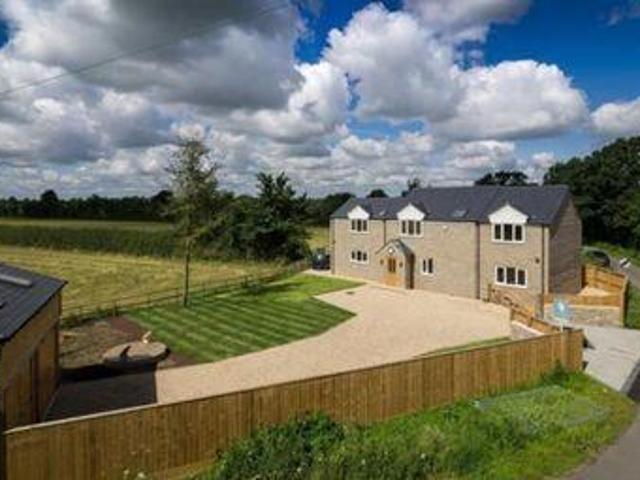 4 Bedrooms Detached house for rent in Hayes Knoll, Purton Stoke, Swindon SN5