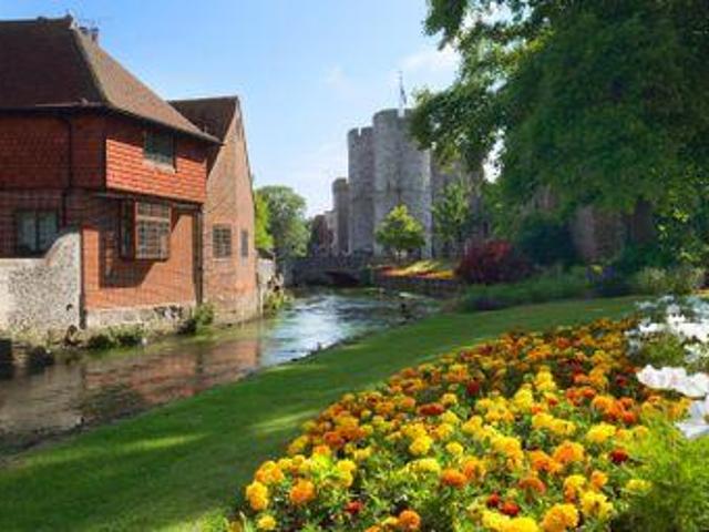 4 Bedrooms Detached house for rent in Headcorn Drive, Canterbury CT2
