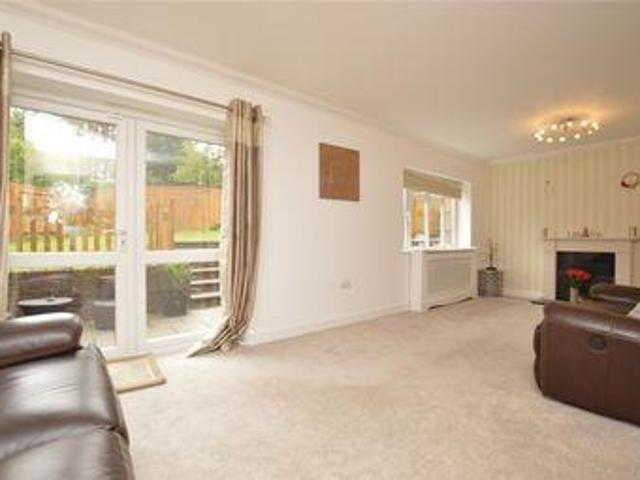 4 Bedrooms Detached house for rent in Hillground Gardens, South Croydon, Surrey CR2