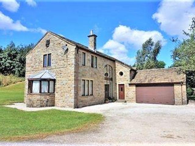 4 Bedrooms Detached house for rent in Hollingthorpe Lane, Hall Green, Wakefield WF4
