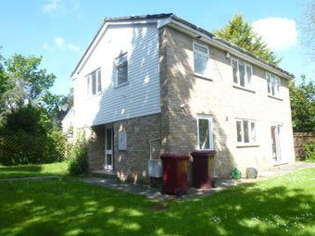 4 Bedrooms Detached house for rent in Janson Court, Bath Road, Reading RG1