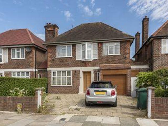 4 Bedrooms Detached house for rent in Kenver Avenue, London N12