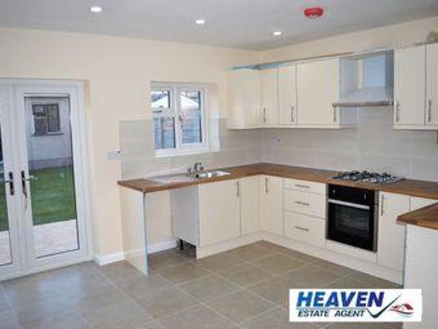 4 Bedrooms Detached house for rent in Kimberley Road, Croydon CR0