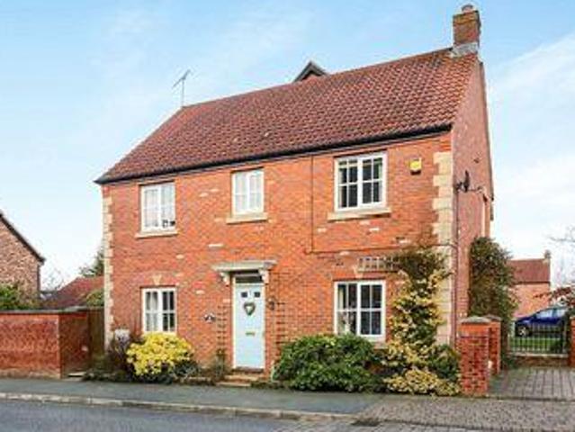 4 Bedrooms Detached house for rent in Pennymoor Drive, Middlewich CW10