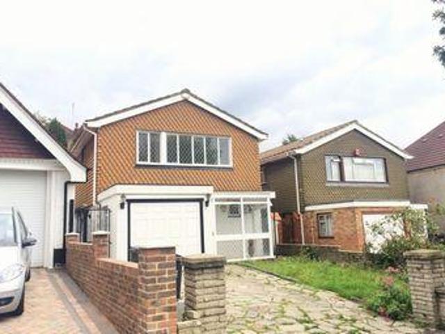 4 Bedrooms Detached house for rent in Pollards Hill South, London SW16