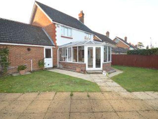 4 Bedrooms Detached house for rent in Postmill Close, Croydon CR0