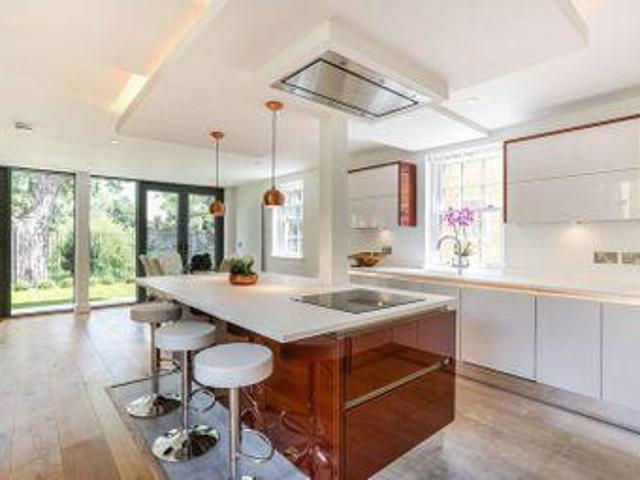 4 Bedrooms Detached house for rent in Rushgrove Mews, Rushgrove Street, Woolwich SE18