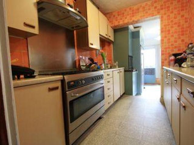 4 Bedrooms Detached house for rent in Rowan Crescent, Streatham Vale SW16