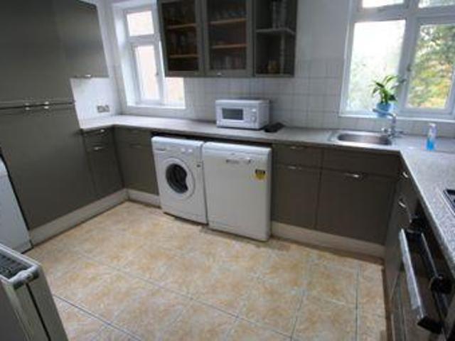 4 Bedrooms Detached house for rent in St James´s Drive, Wandsworth SW17