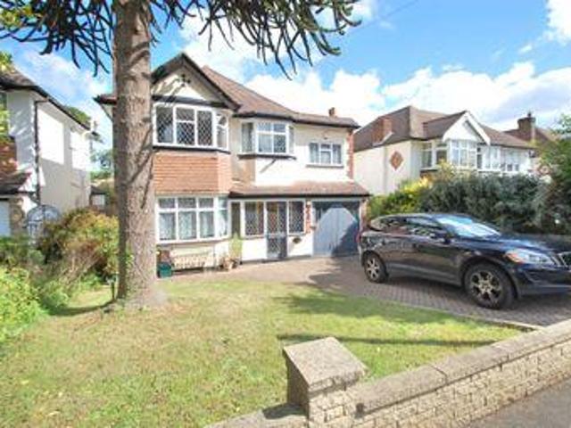 4 Bedrooms Detached house for rent in Stratton Avenue, Wallington, Surrey SM6