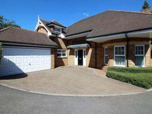 4 Bedrooms Detached house for rent in Scholars Close, Barnet EN5