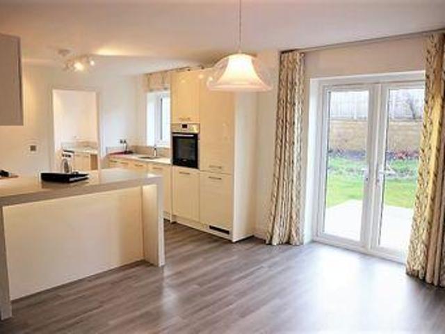 4 Bedrooms Detached house for rent in Talla Street, Liberton, Edinburgh EH16