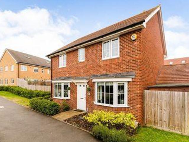 4 Bedrooms Detached house for rent in The Chase, Main Road, Longfield DA3