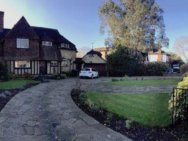4 Bedrooms Detached house for rent in The Green, Southgate N14