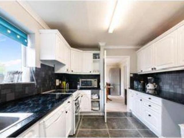 4 Bedrooms Detached house for rent in Viney Bank, Croydon CR0