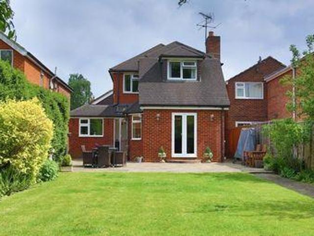 4 Bedrooms Detached house for rent in Wellington Road, Sandhurst GU47