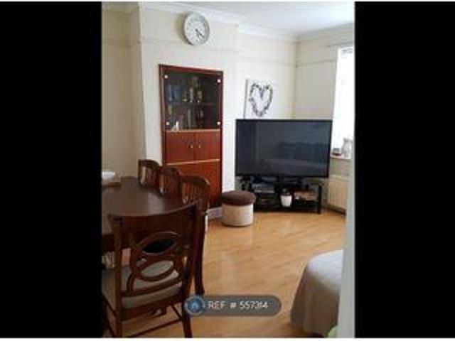4 Bedrooms Detached house for rent in Wesley Avenue, North Acton NW10