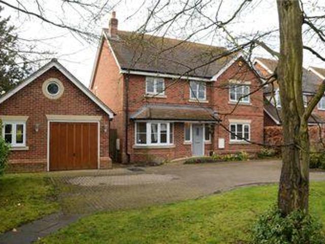 4 Bedrooms Detached house for rent in Westwood Road, Tilehurst, Reading, Berkshire RG31
