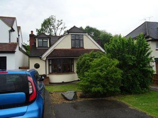 4 Bedrooms Detached house for rent in Worrin Road, Shenfield, Brentwood CM15