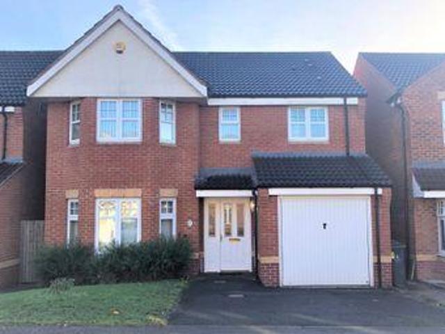 4 Bedrooms Detached house for rent in Yale Road, Willenhall WV13