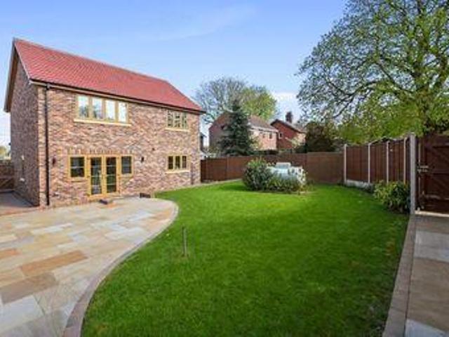 4 Bedrooms Detached house for sale in Main Road, Chelmsford, Essex CM3