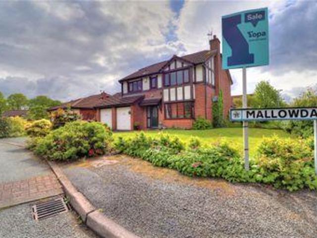 4 Bedrooms Detached house for sale in Mallowdale, Worsley, Manchester M28
