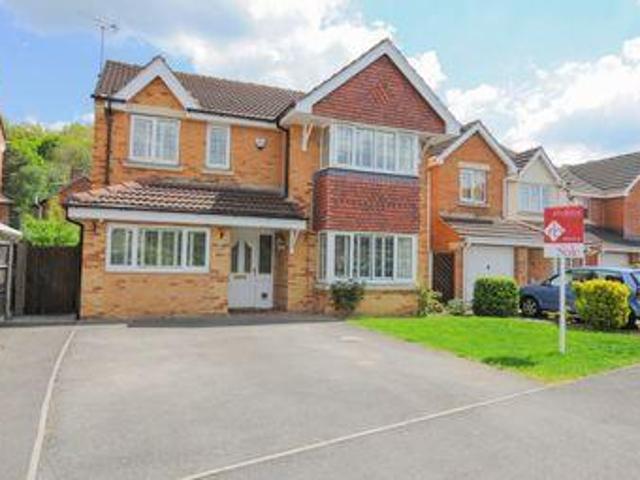 4 Bedrooms Detached house for sale in Marine Drive, Chesterfield S41