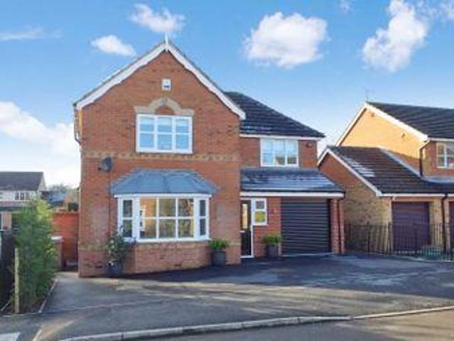 4 Bedrooms Detached house for sale in Matthews Fold, Norton, Sheffield S8