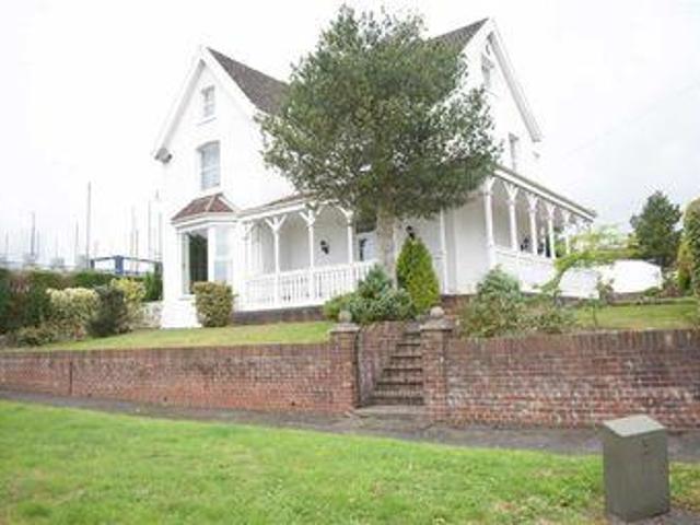 4 Bedrooms Detached house for sale in Mayals Road, Mayals, Swansea SA3