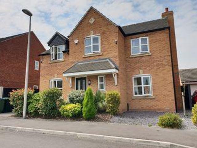 4 Bedrooms Detached house for sale in Mayfly Close, Oldbury B69