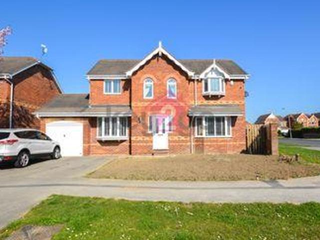 4 Bedrooms Detached house for sale in Mcloughlin Way, Kiveton Park, Sheffield S26