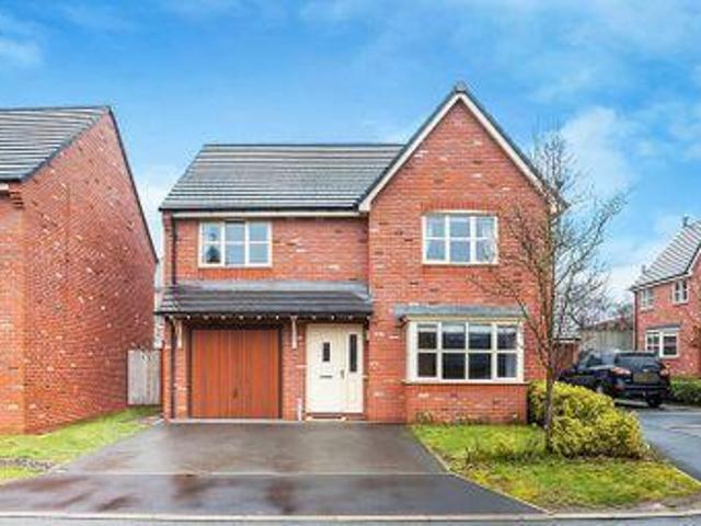 4 Bedrooms Detached house for sale in Meadowfield Crescent, Astbury, Congleton CW12
