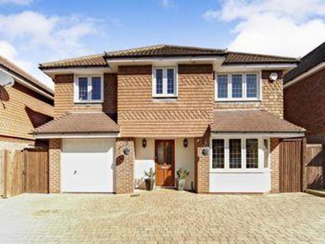 4 Bedrooms Detached house for sale in Merewood Gardens, Shirley, Croydon, Surrey CR0