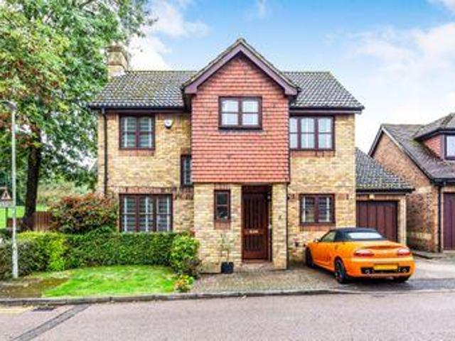 4 Bedrooms Detached house for sale in Meridian Way, Stanstead Abbotts, Ware SG12