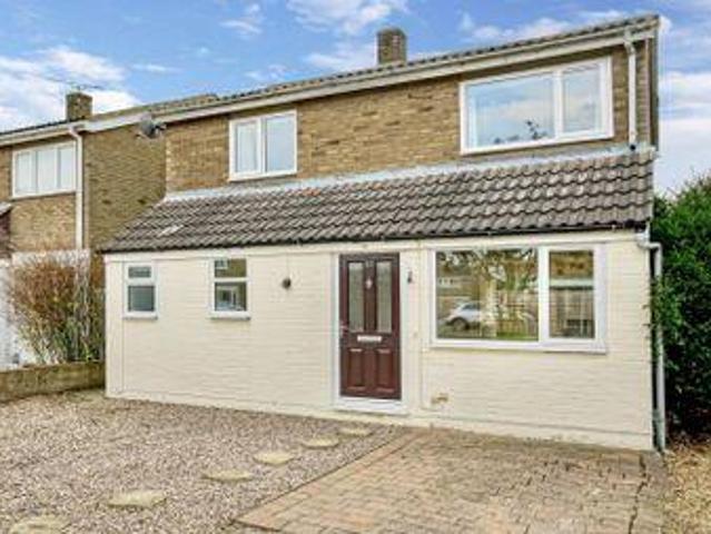 4 Bedrooms Detached house for sale in Mills Walk, Sandy, Bedfordshire SG19