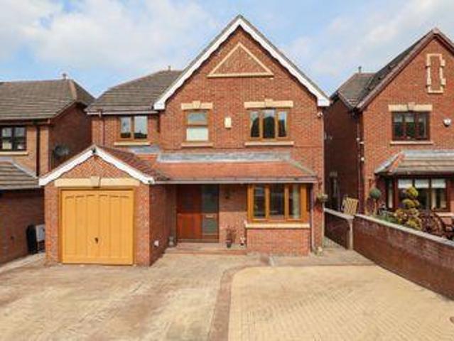 4 Bedrooms Detached house for sale in Moor Valley Close, Mosborough, Sheffield S20
