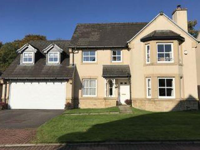 4 Bedrooms Detached house for sale in Moss Side Road, Biggar ML12