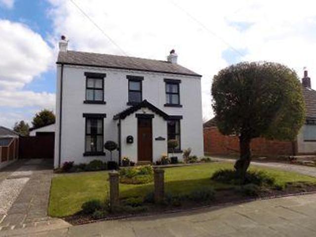 4 Bedrooms Detached house for sale in Mossbourne Road, Poulton Le Fylde FY6