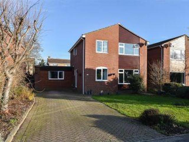 4 Bedrooms Detached house for sale in Nairn Close, Woodthorpe, York YO24