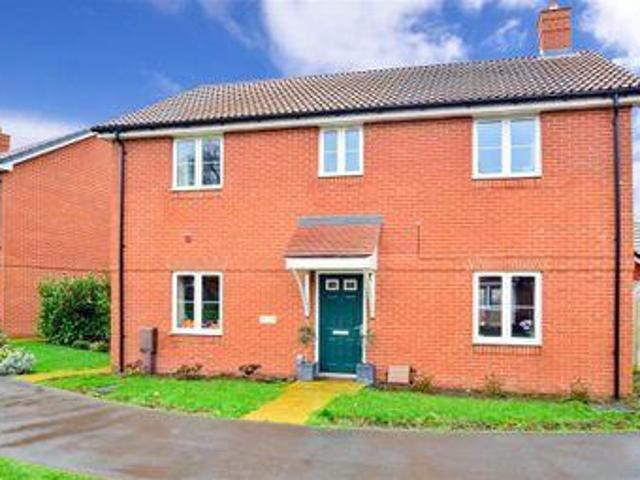 4 Bedrooms Detached house for sale in Navigation Drive, Yapton, Arundel, West Sussex BN18