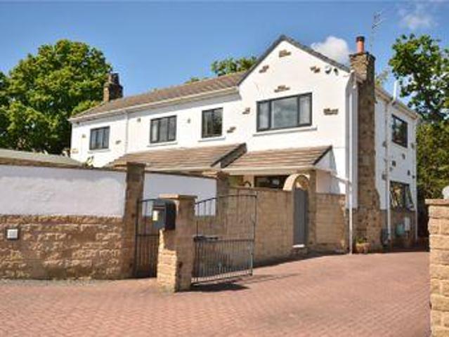 4 Bedrooms Detached house for sale in Oak Tree Cottage, Bridge View, Rodley, Leeds LS13