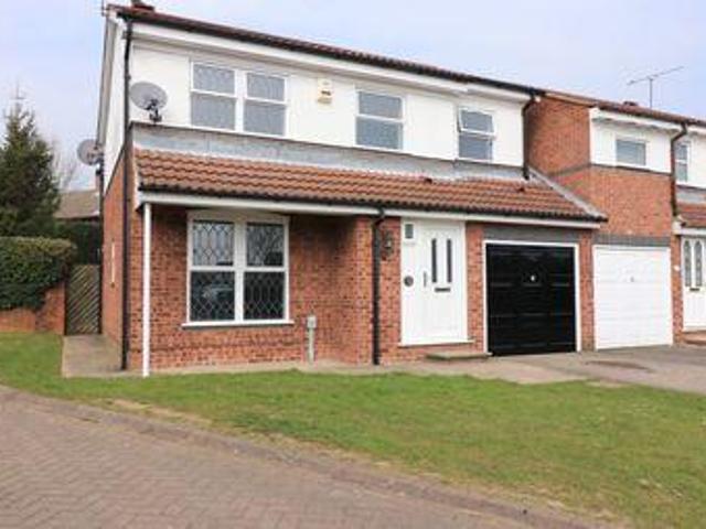 4 Bedrooms Detached house for sale in Oaklands Drive, Willerby, Hull HU10